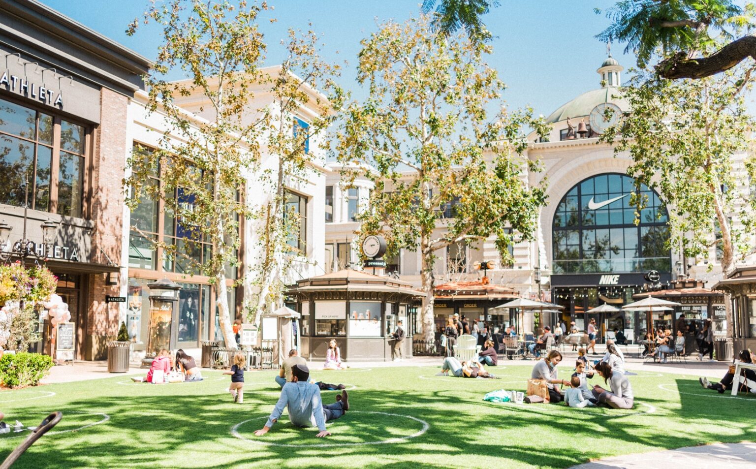 5 Best Outlet Shopping in Los Angeles [2024 Ranked] - RETAILBOSS